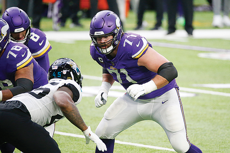 Vikings cut Reiff for cap savings of more than $11M | News, Sports ...